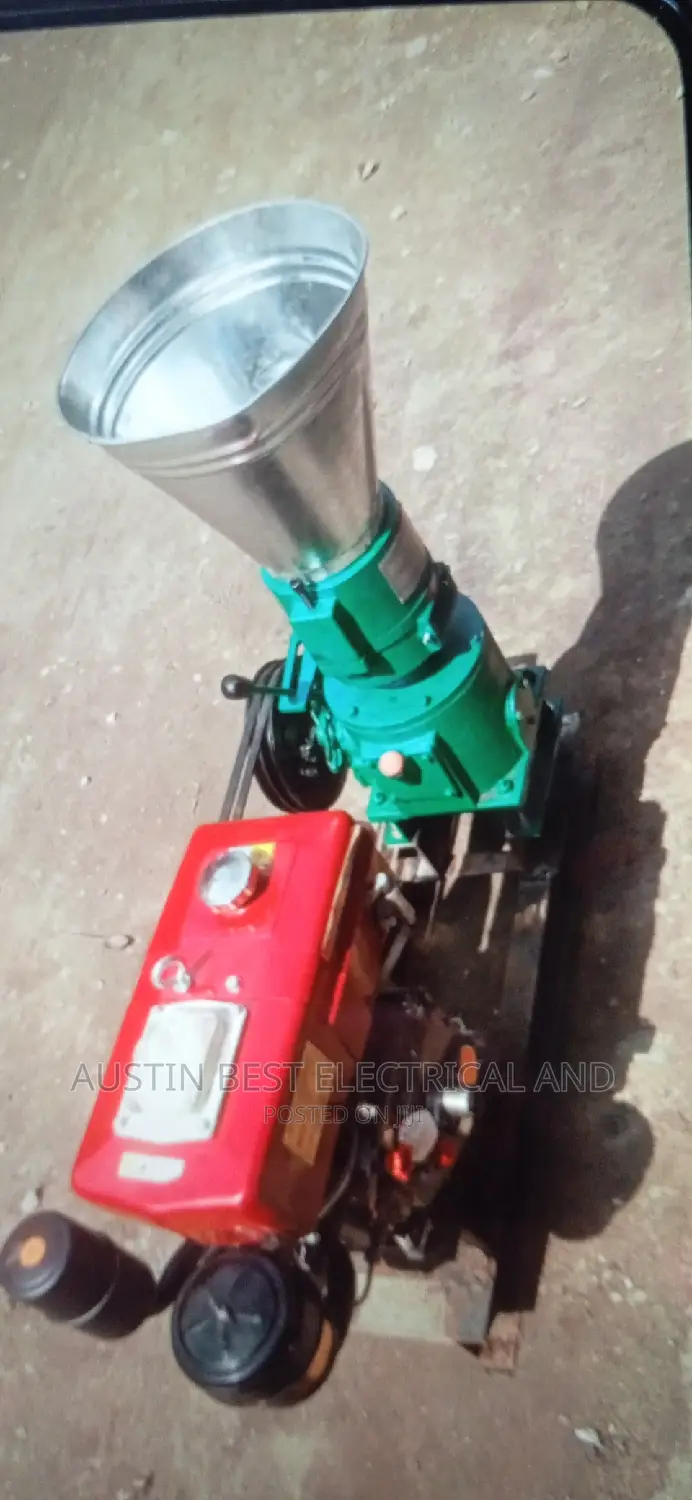 Diesel Engine Animal Pellet Machine in Ojo - Manufacturing Equipment ...
