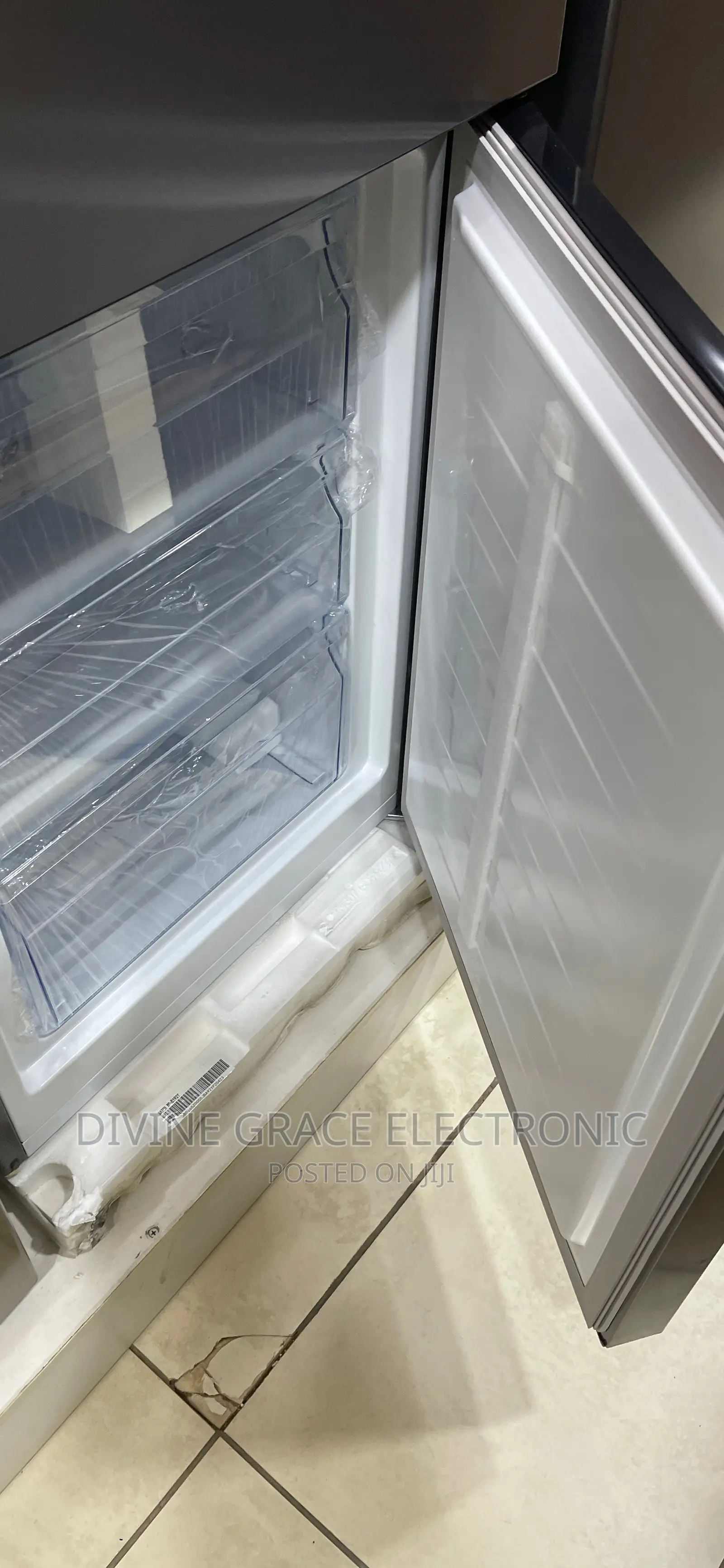 264litres Hisense Double Door Water Dispenser Refrigertor in Wuye ...