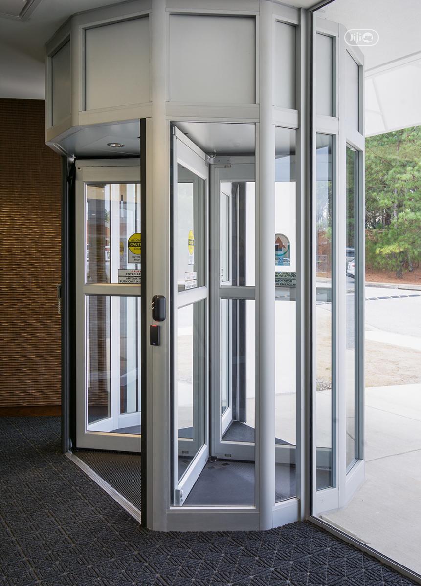 Automatic Revolving Door System in Central Business District - Building ...