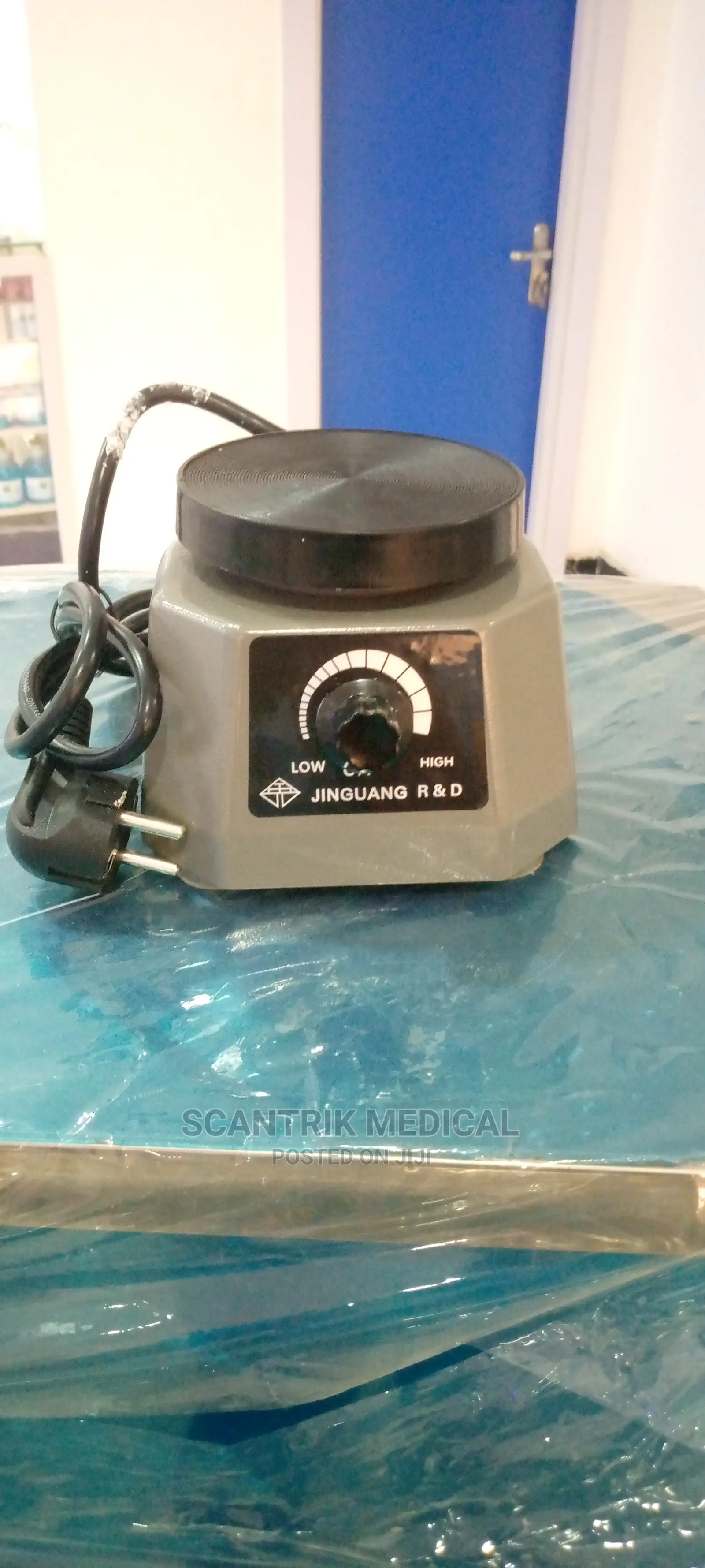 Dental Lab Vibrator 4 Round Gypsum Mixing Machine in Yaba - Medical ...